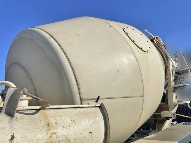 ADG-CW2XL：中古ミキサー車（コンクリートミキサー）大型（10t）クオン 兵庫・鳥取・京都エリア販売実績！【中古トラックのトラック王国】